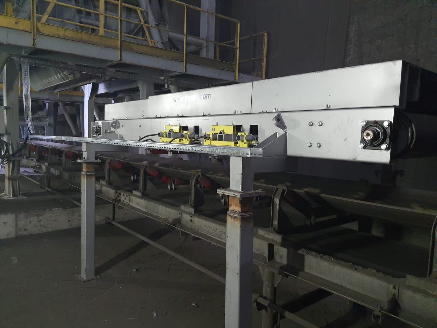 The installation of two CONVEYOR BELT FLOW CONTROL AND ADJUSTABLE ...